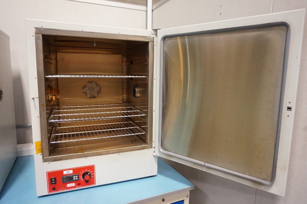 Genlab MINO/125/SS/F/DIG Bench Top Oven