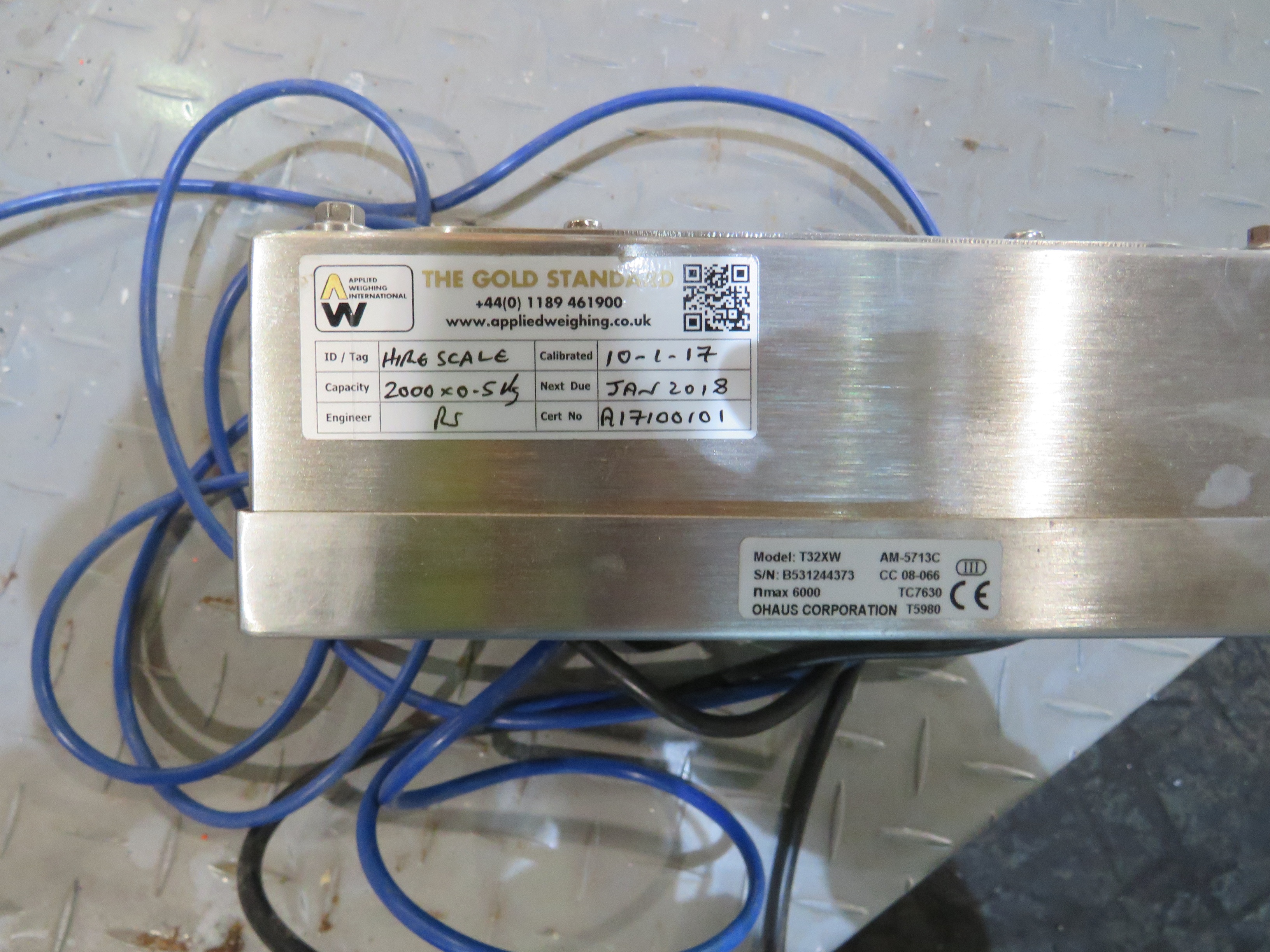 Set of AW T32 XW Scales