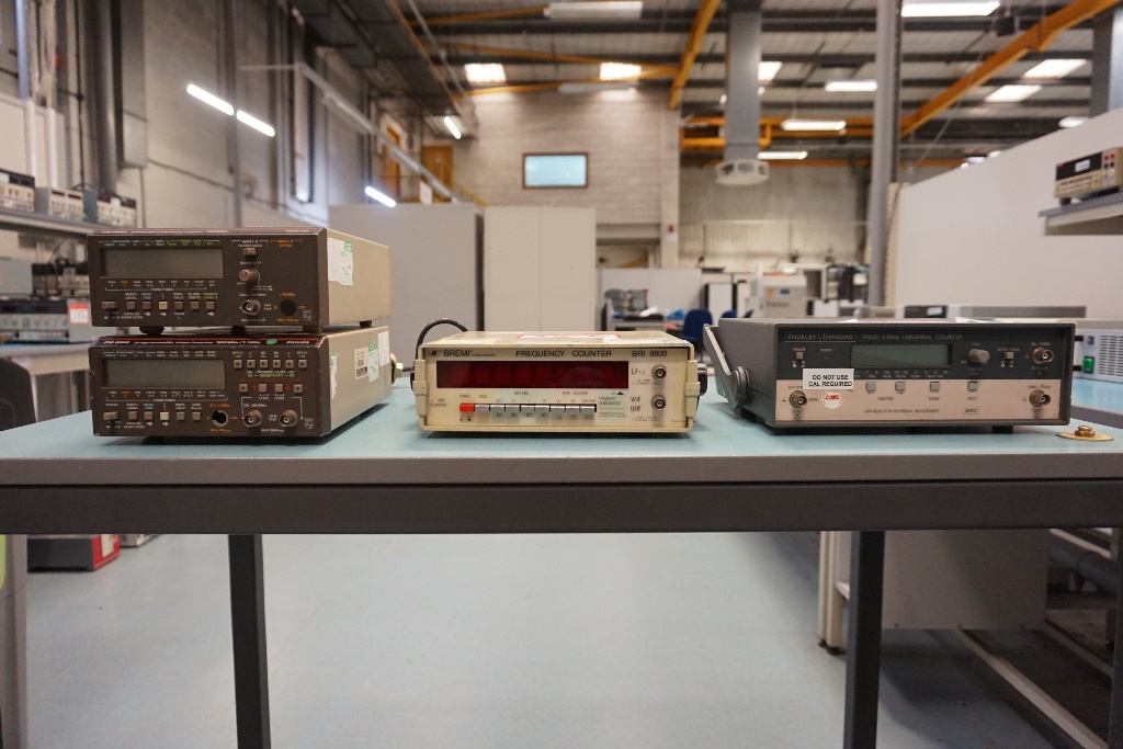 Philips Universal Frequency Counter