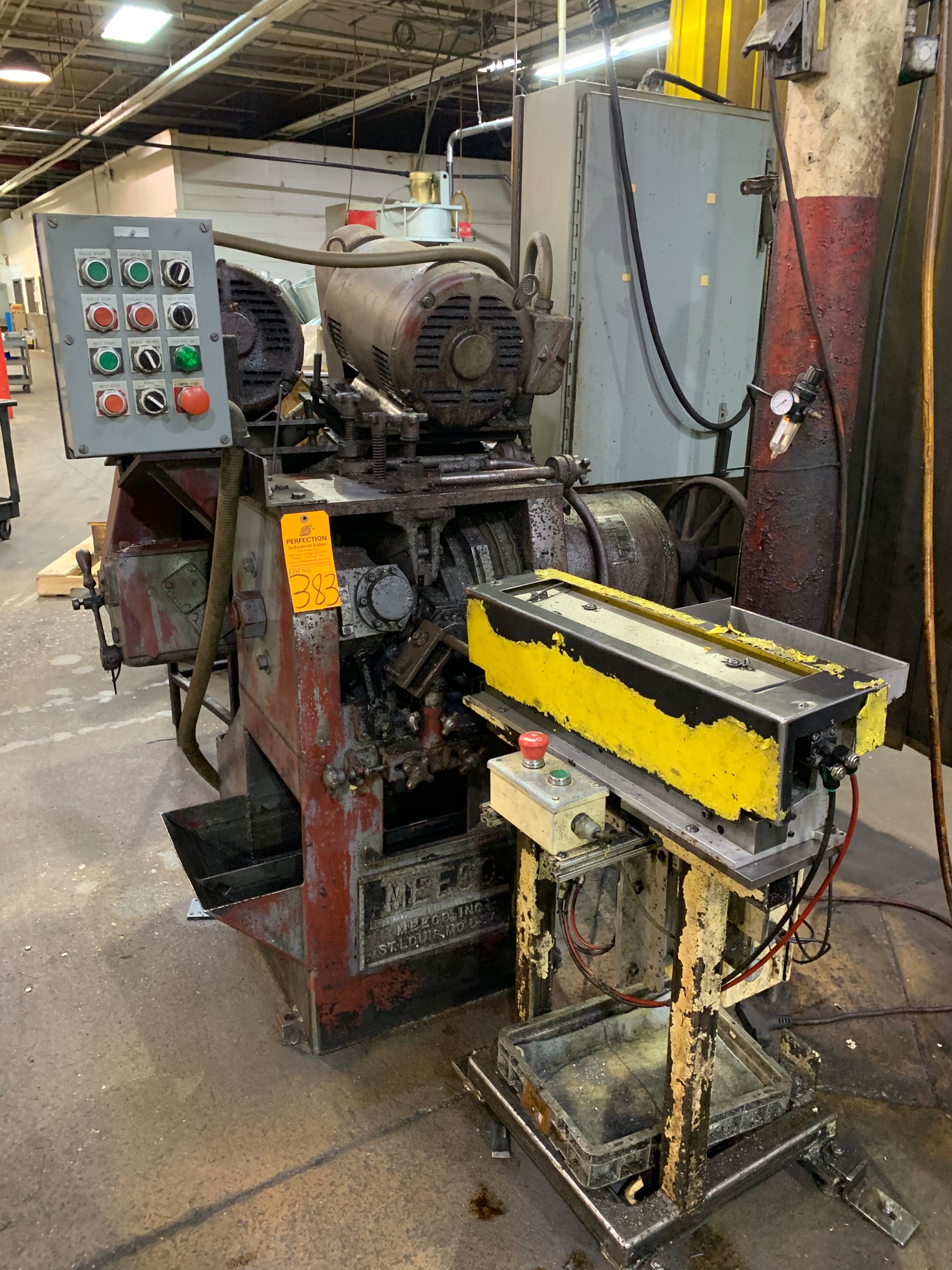 MEECO 2R2M Bar Straightene