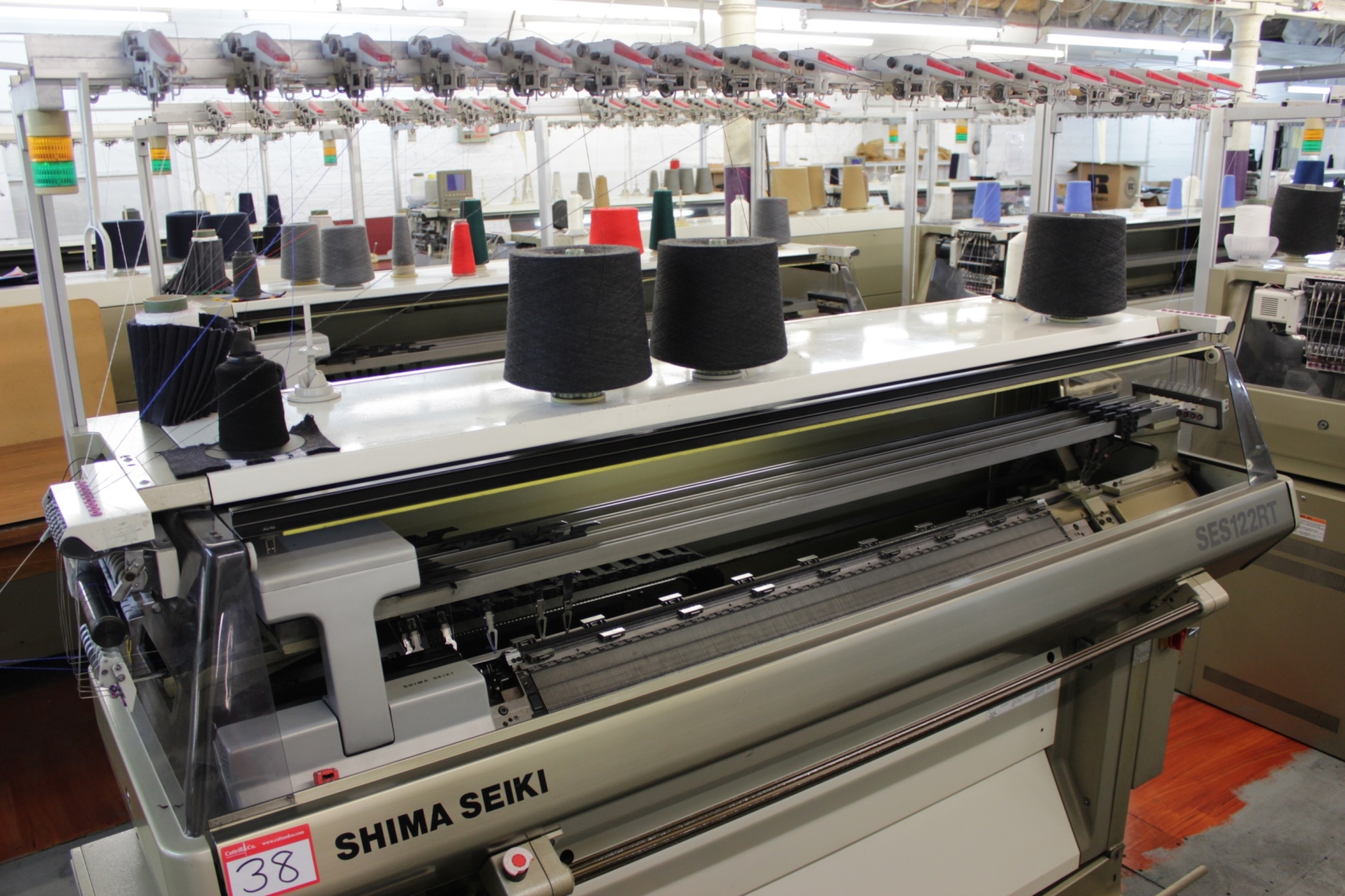 Shima Seiki SES122RT Computerised 10 Gauge Flatbed Knitting Machine