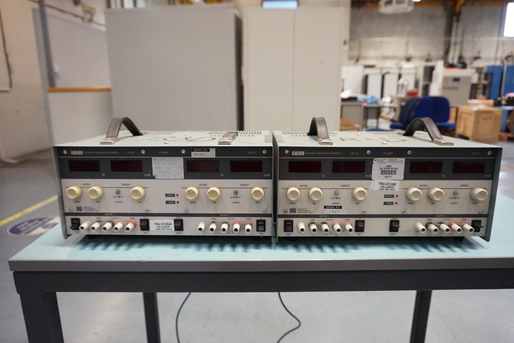 (2) Tti Thurlby Thandar Instruments PL330DP Dual Programmable Power ...