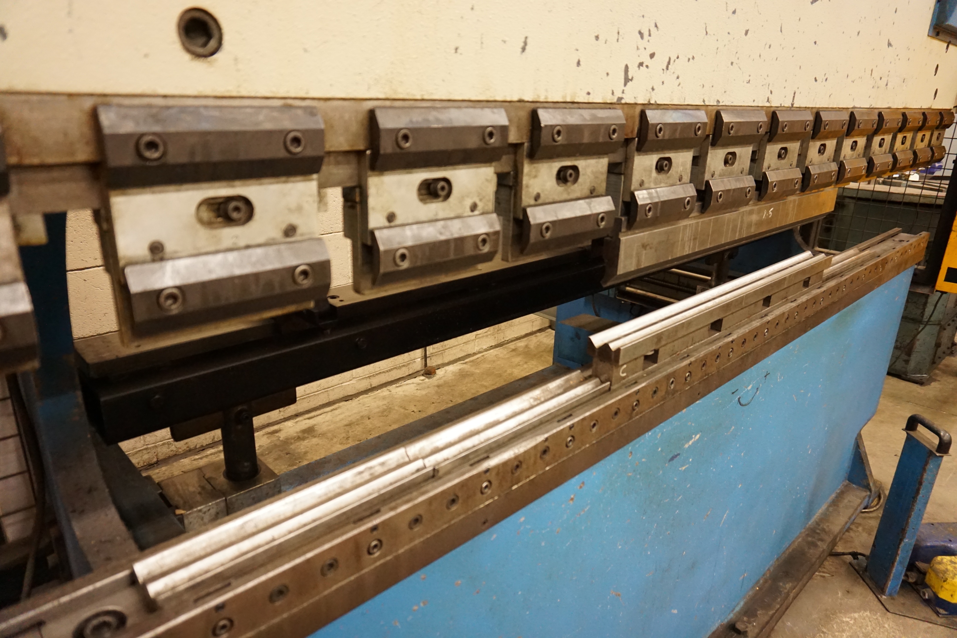 Press & Shear 2m Hydraulic Press Brake