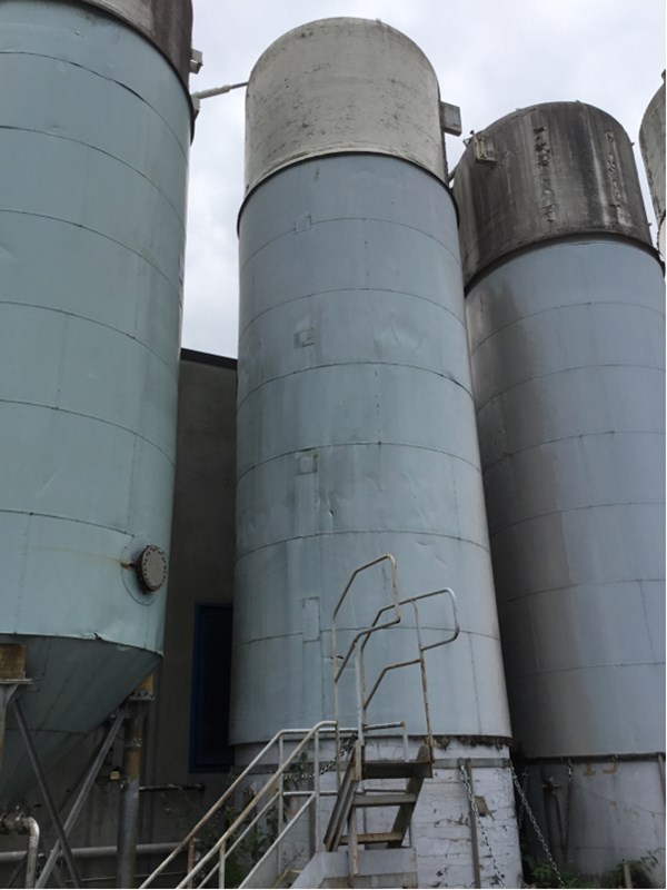 Tank in insulated fiberglass