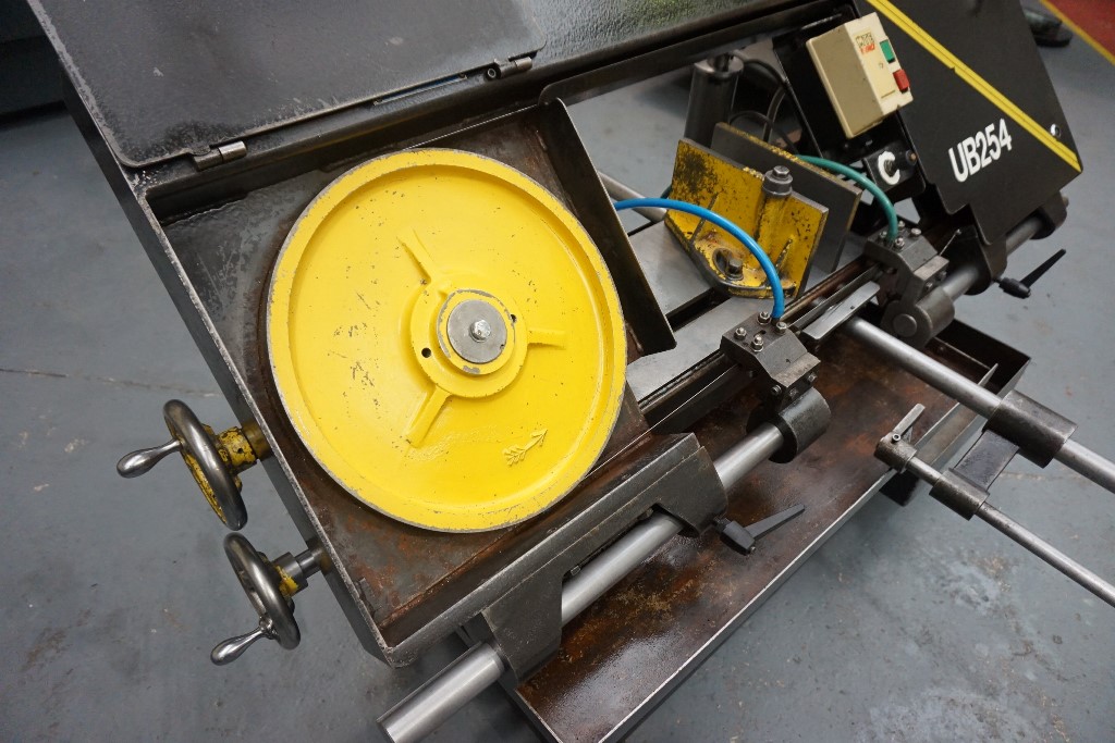Utting Type UB254 Horizontal Bandsaw