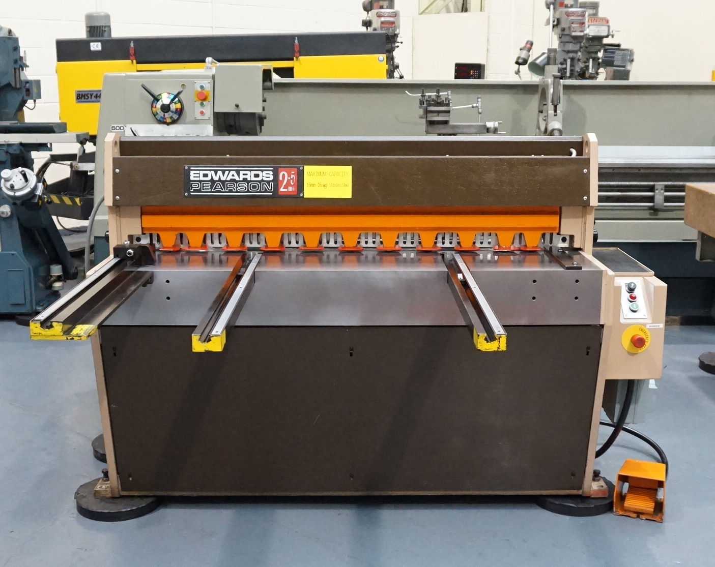 Edwards Type DD 2.5 x 1270 Power Guillotine