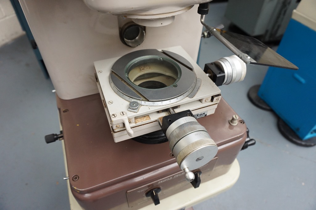 Nikon Model 6C Profile Projector