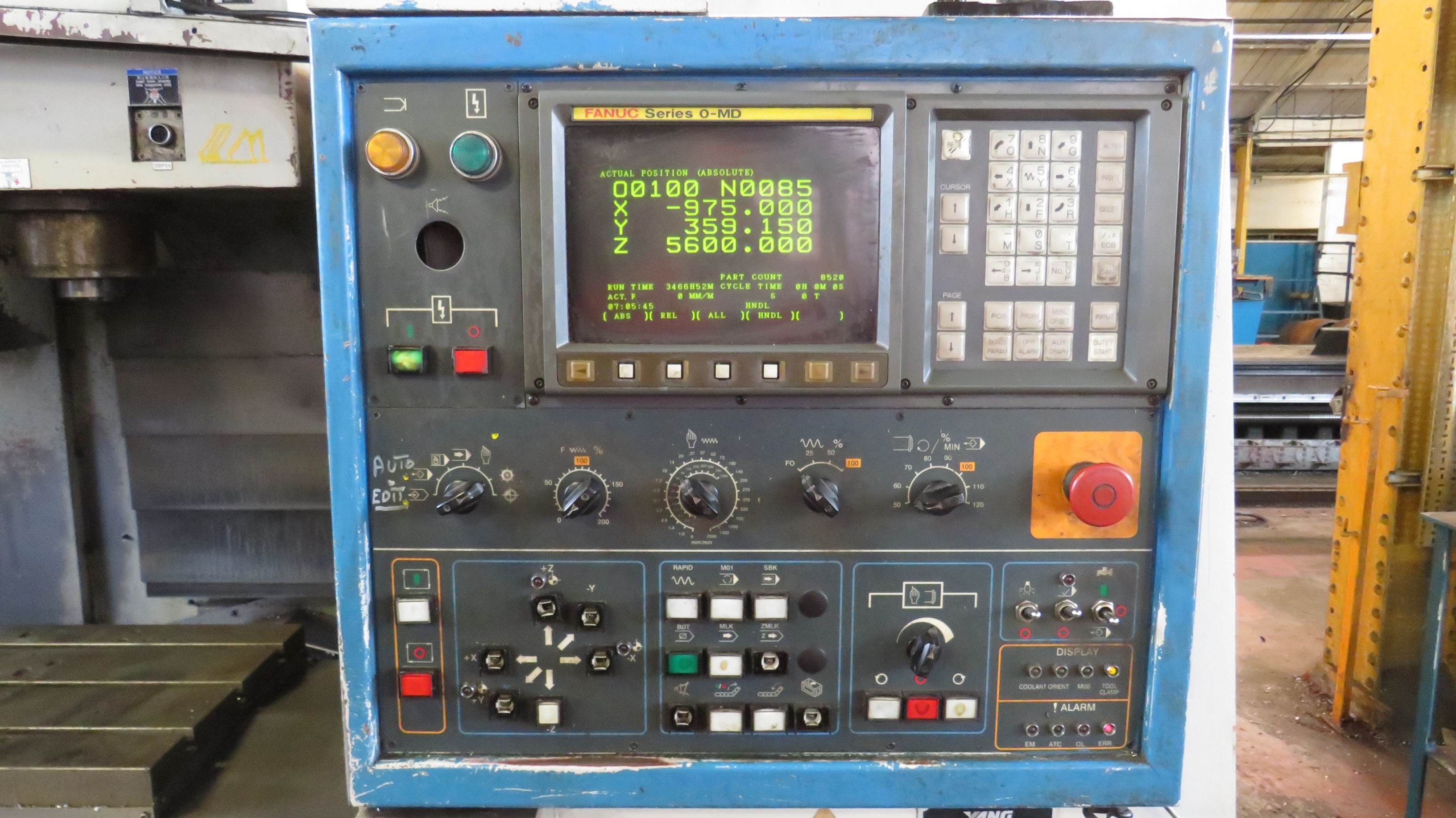 Yang Eagle SMV-1000 Vertical Machining Centre