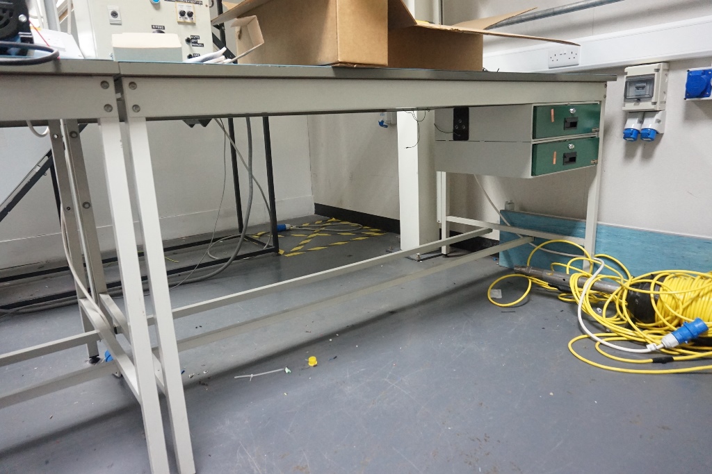 (2) Anti-static Work Benches