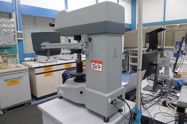 Buelher Wilson VH1150 Vickers Hardness Tester