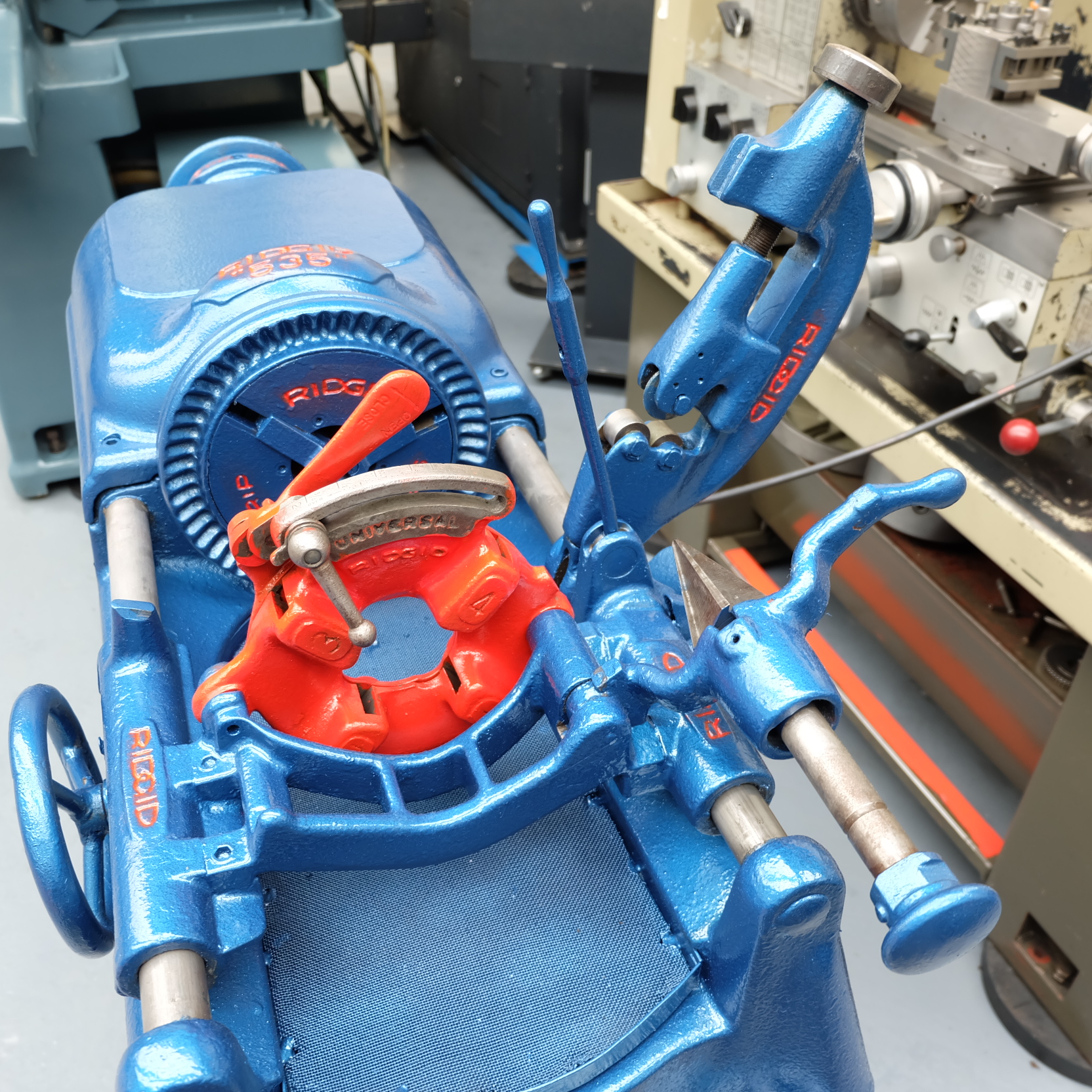 Rigid Type 535 Pipe Threading Machine