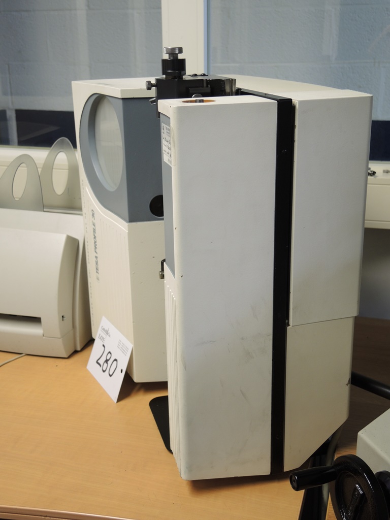 Tesa Profile 30 Projector with PC