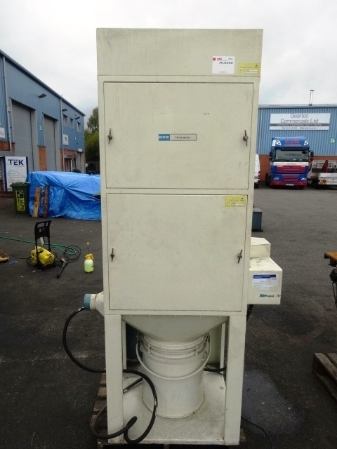 DCE Uma 152 Dust Extractor