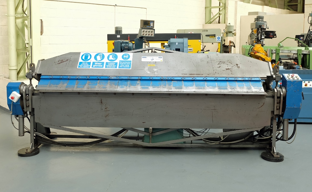 Waltons Type BPFM/120/14P Powered Box & Pan Folding Machine