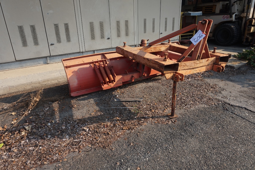 Bull Dozer/Snow Plough