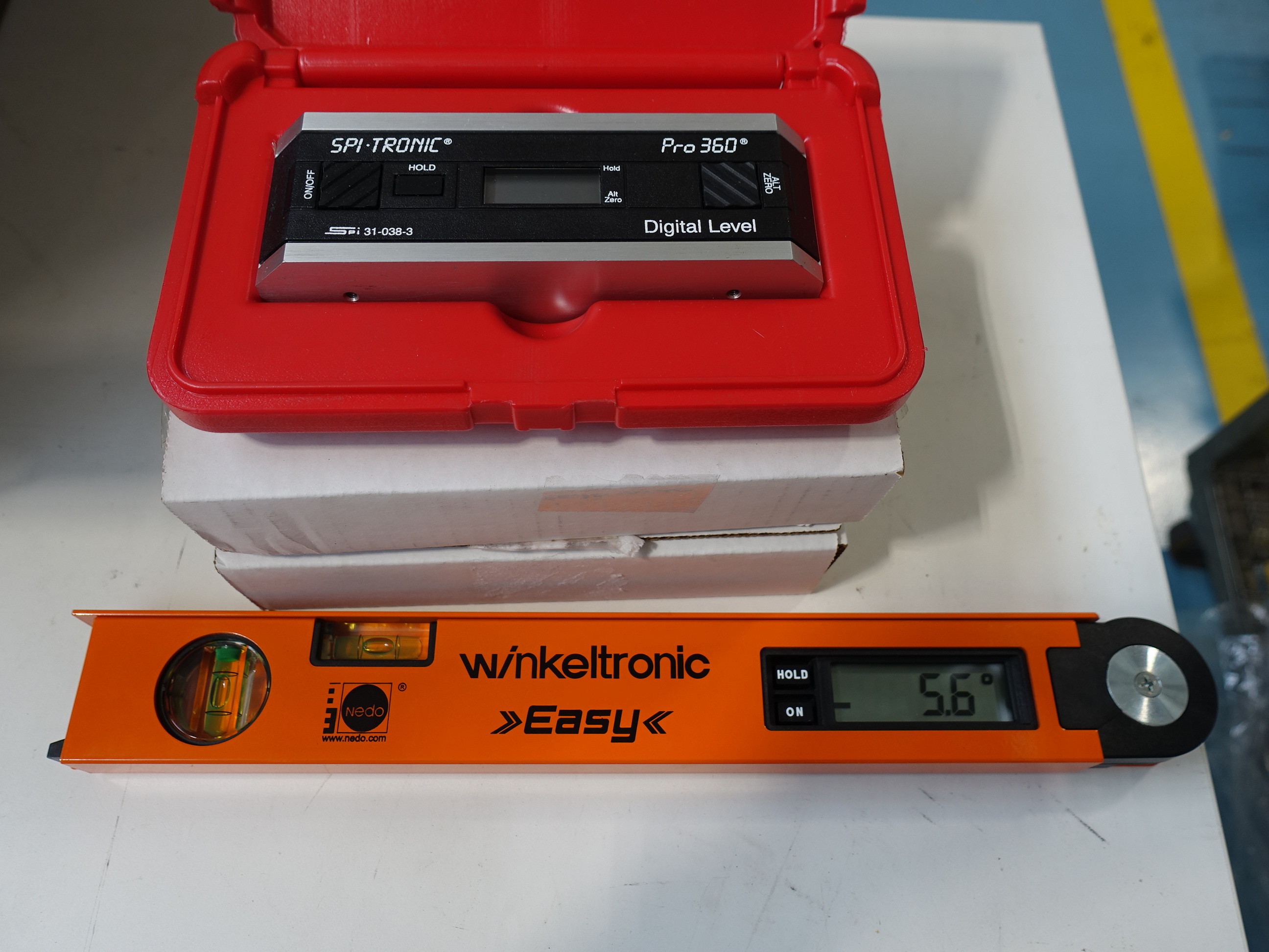 Digital levels and inclineometer