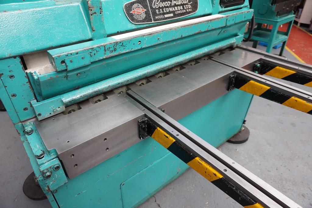 Edwards Besco Truecut Model 4/125 Power Guillotine