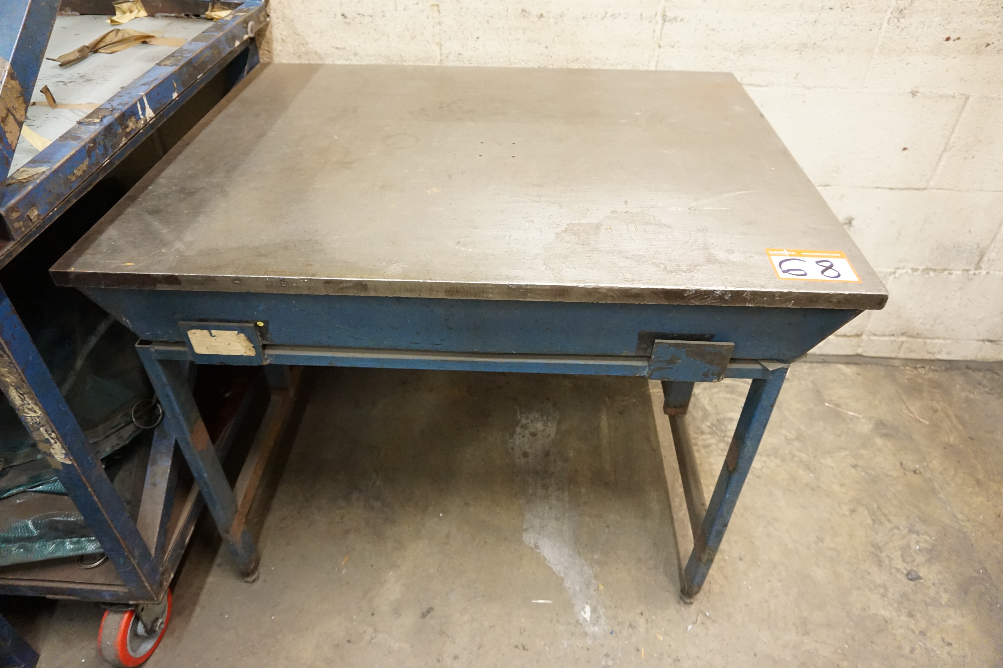 Steel Table 1000mm x 800mm x 800mm High
