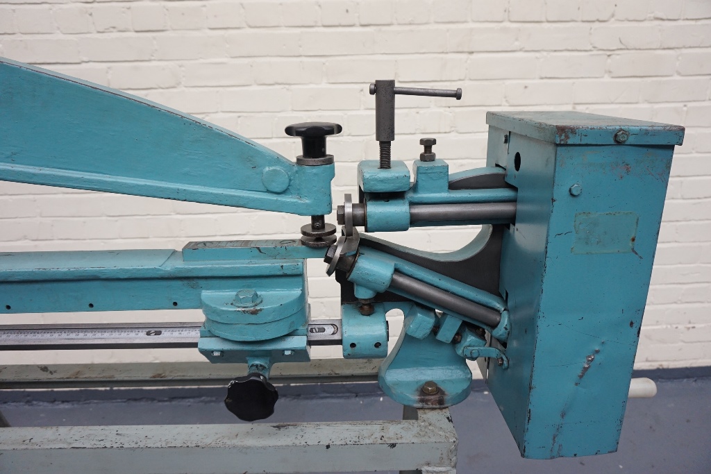 Frost Type 283 Manual Circle Cutter