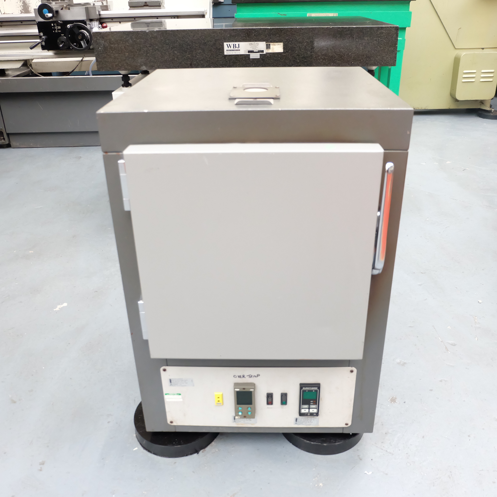 Carbolite Type HT-6128: Oven