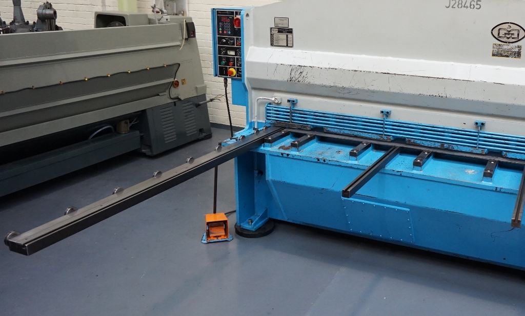 Simerom Type FGH630 Power Guillotine 3000mm x 6.5mm