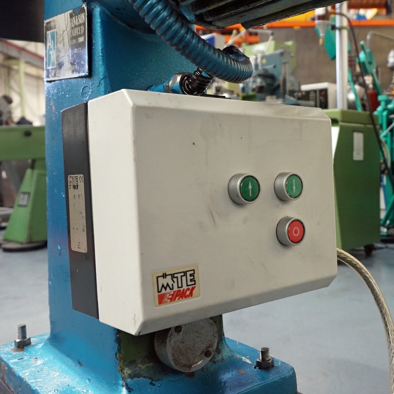 CMZ Type 7R Powered Pedestal Sheet Metal Swaging Machine