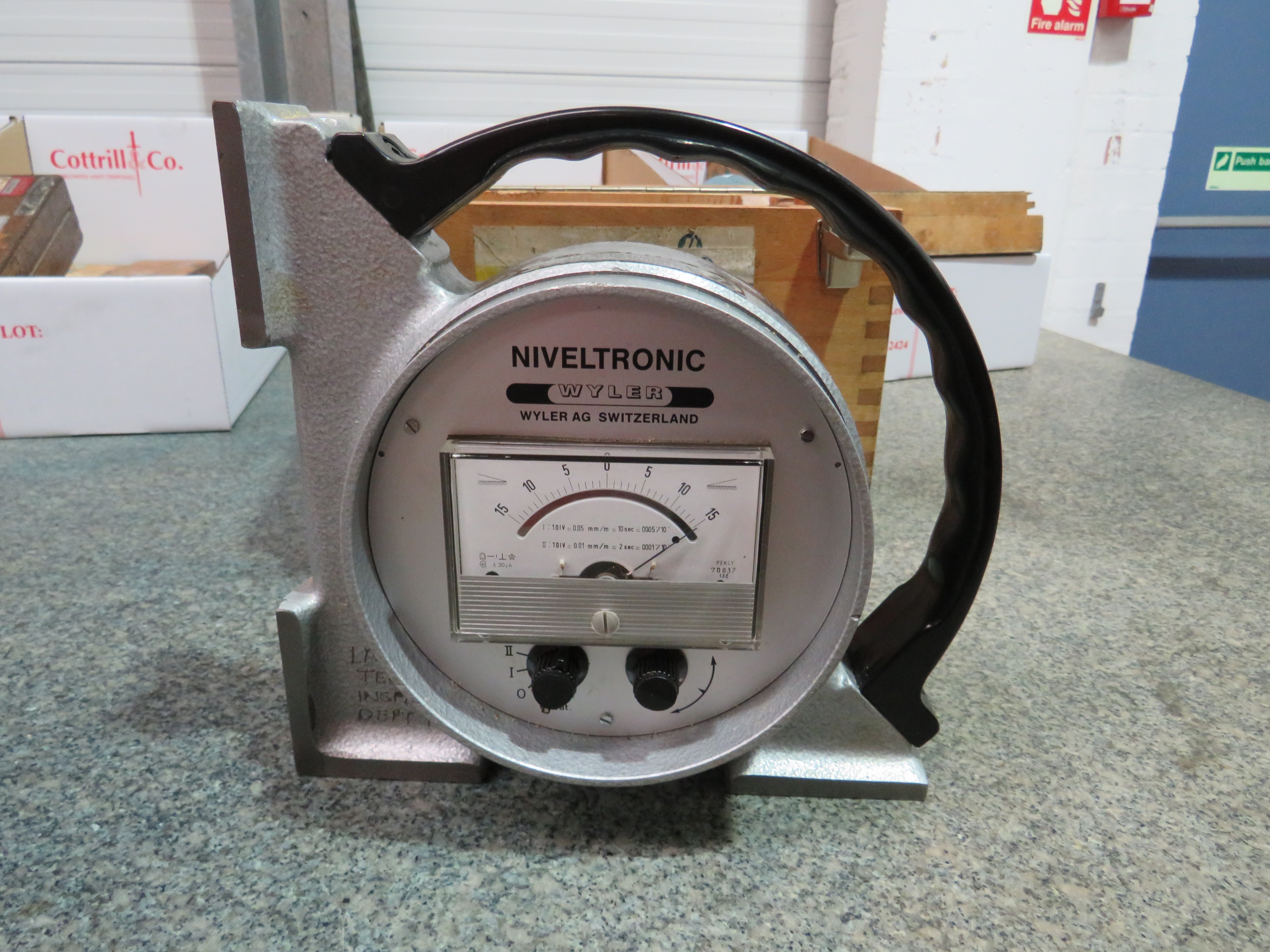 Wyler Nivel Tronic Electronic Machine Level