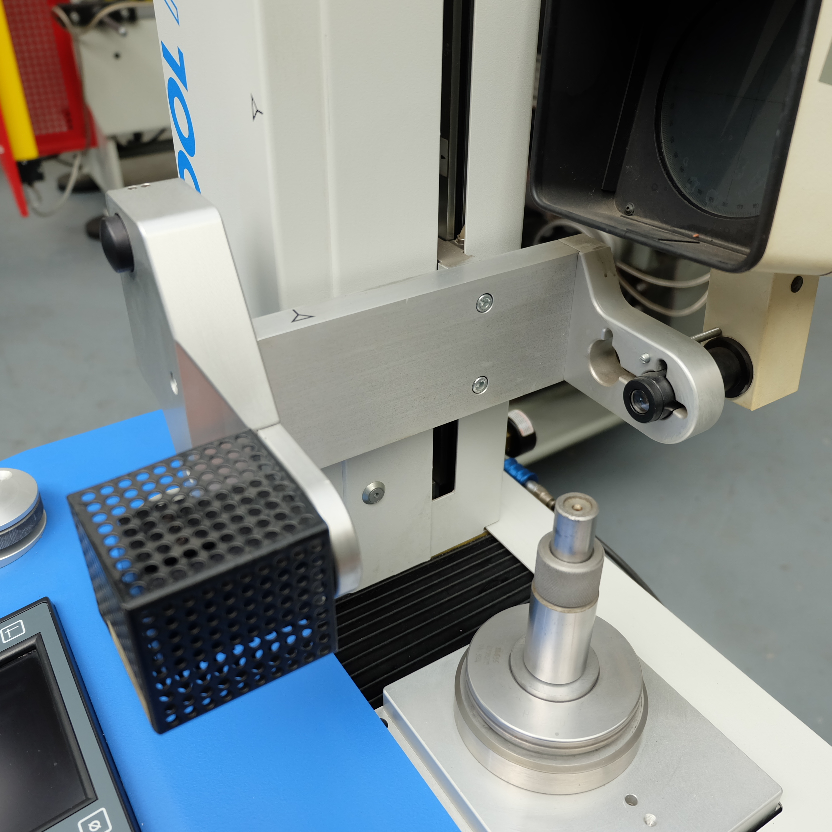 PWB + Toolmaster 250 Digital Tool Presetter