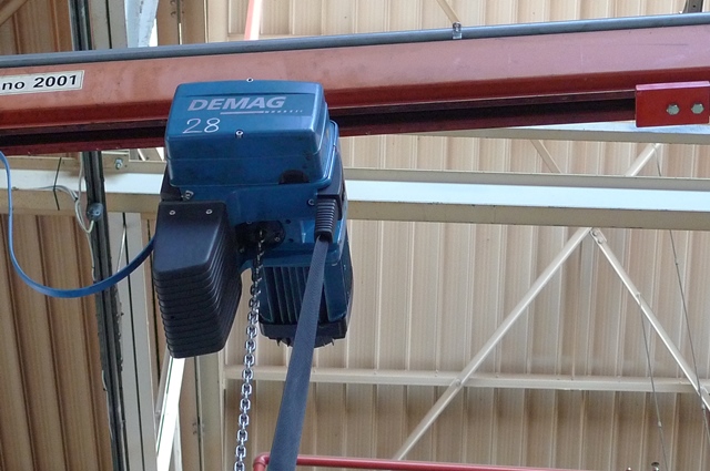 Demag Chain hoists with KBK monorail systems