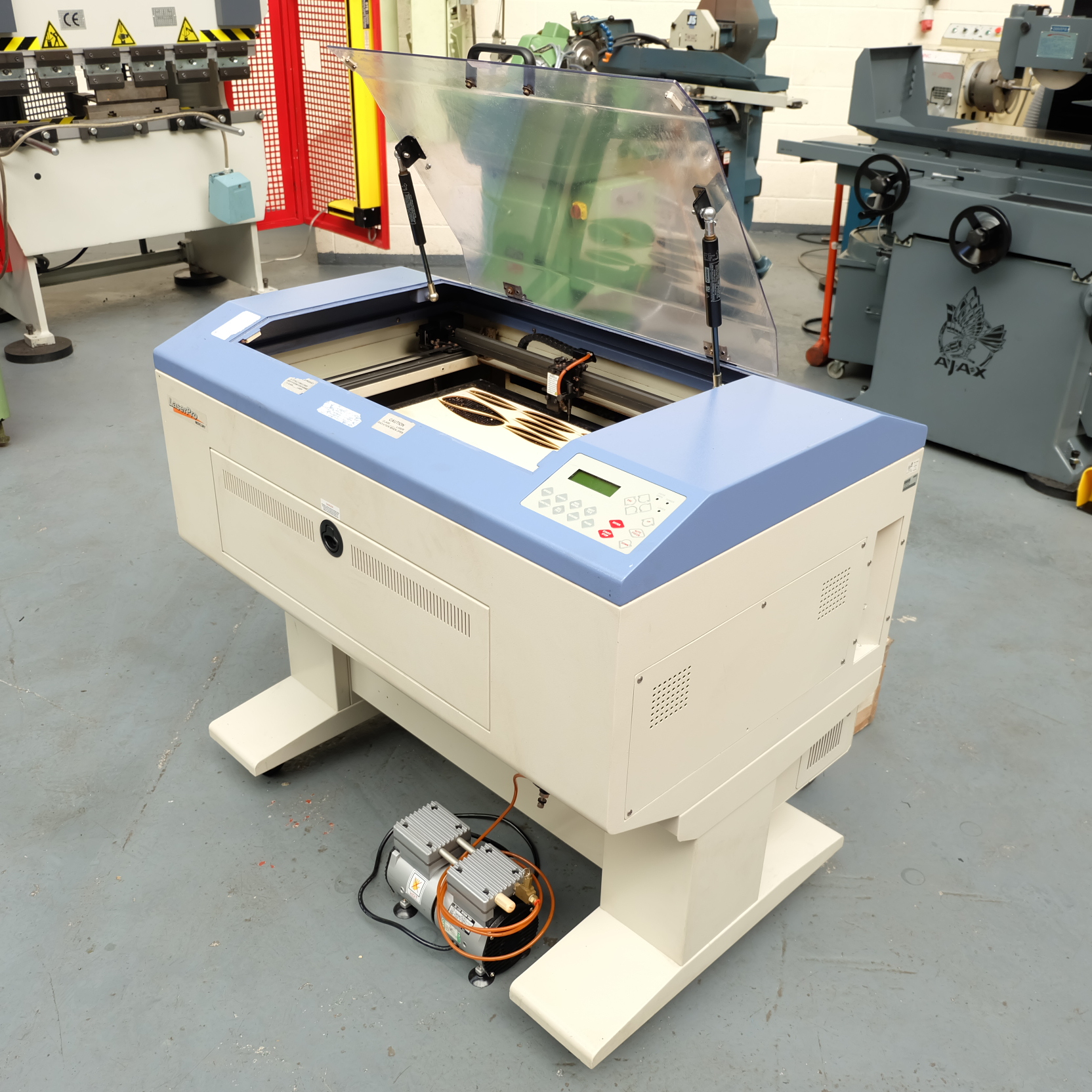 Laser Pro Mercury l-12: C02 Laser Engraver