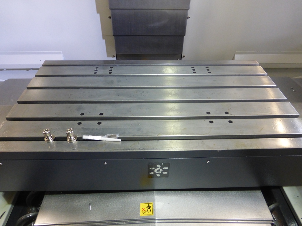 Leadwell V-40L Vertical Machining Centre with Fanuc Oi-MD Control