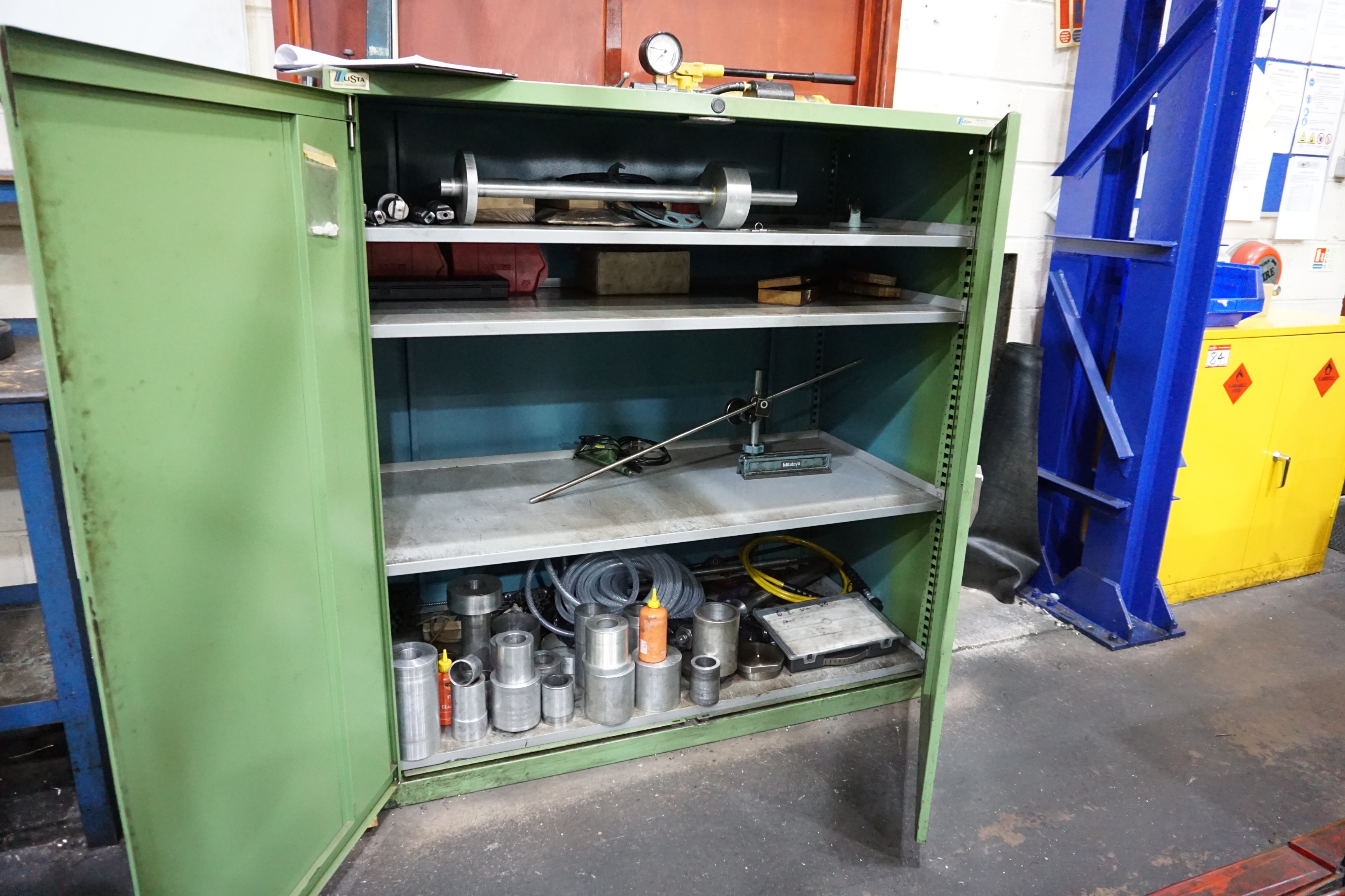 2-Door Lista Cabinet