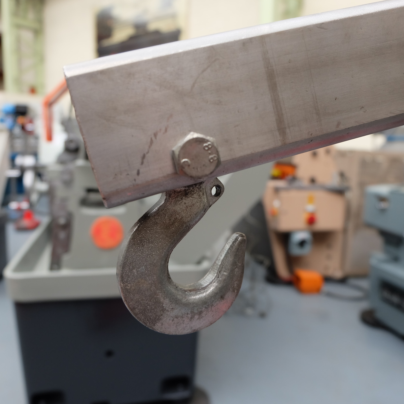 Clark Strong Arm Portable Lifting Arm