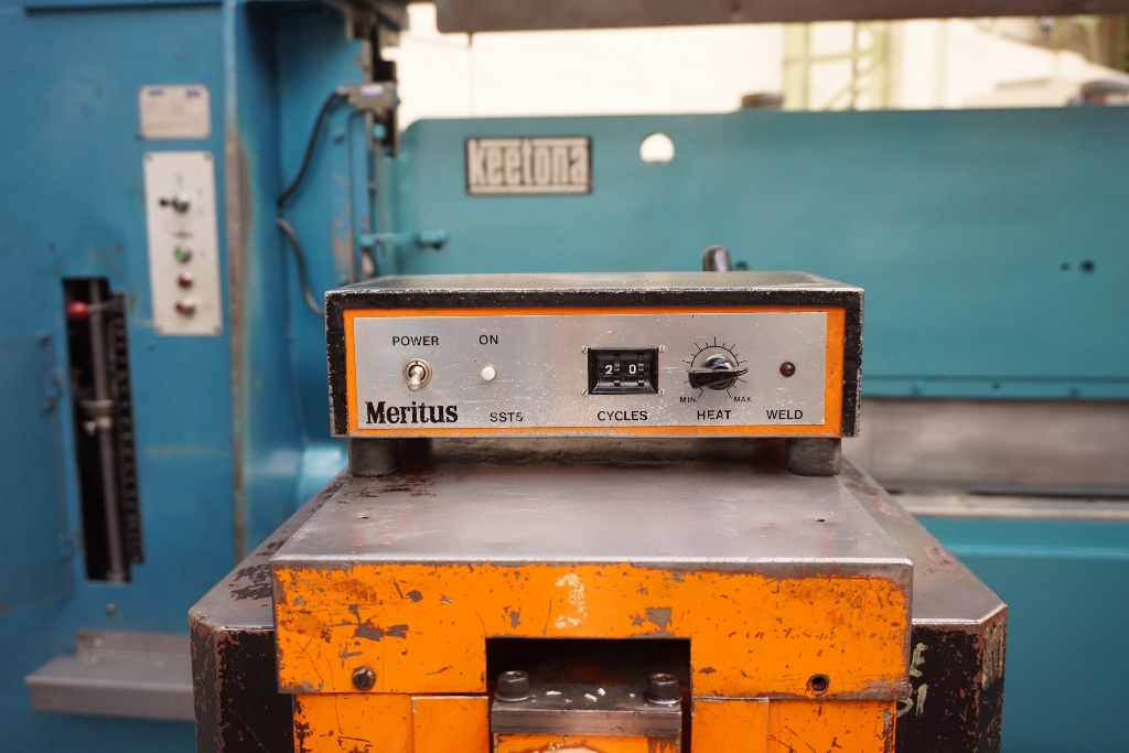 Meritus Type RPS15 Pedestal Sheet Metal Spot Welding Machine