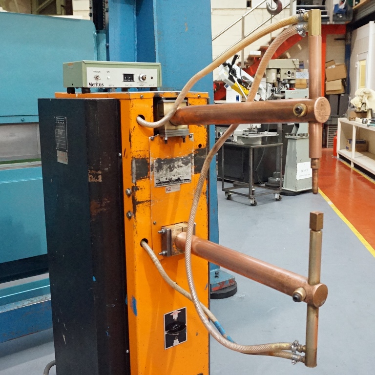 Meritus Type RPS20A Pedestal Sheet Metal Spot Welding Machine