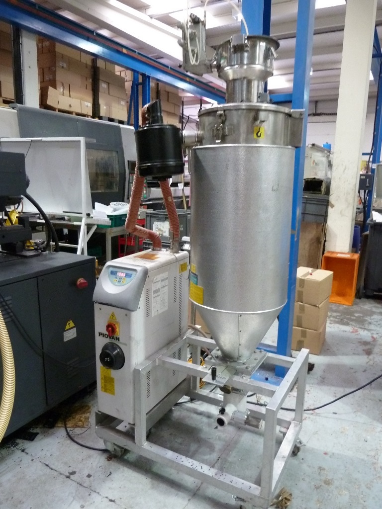 Piovan DS503 Dryer and Piovan T100X Hopper