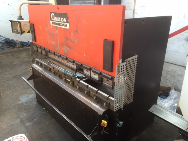 Amada ITS 8025 – 80 Ton x 2500mm Over Bed Upstroke Hydraulic Press Brake