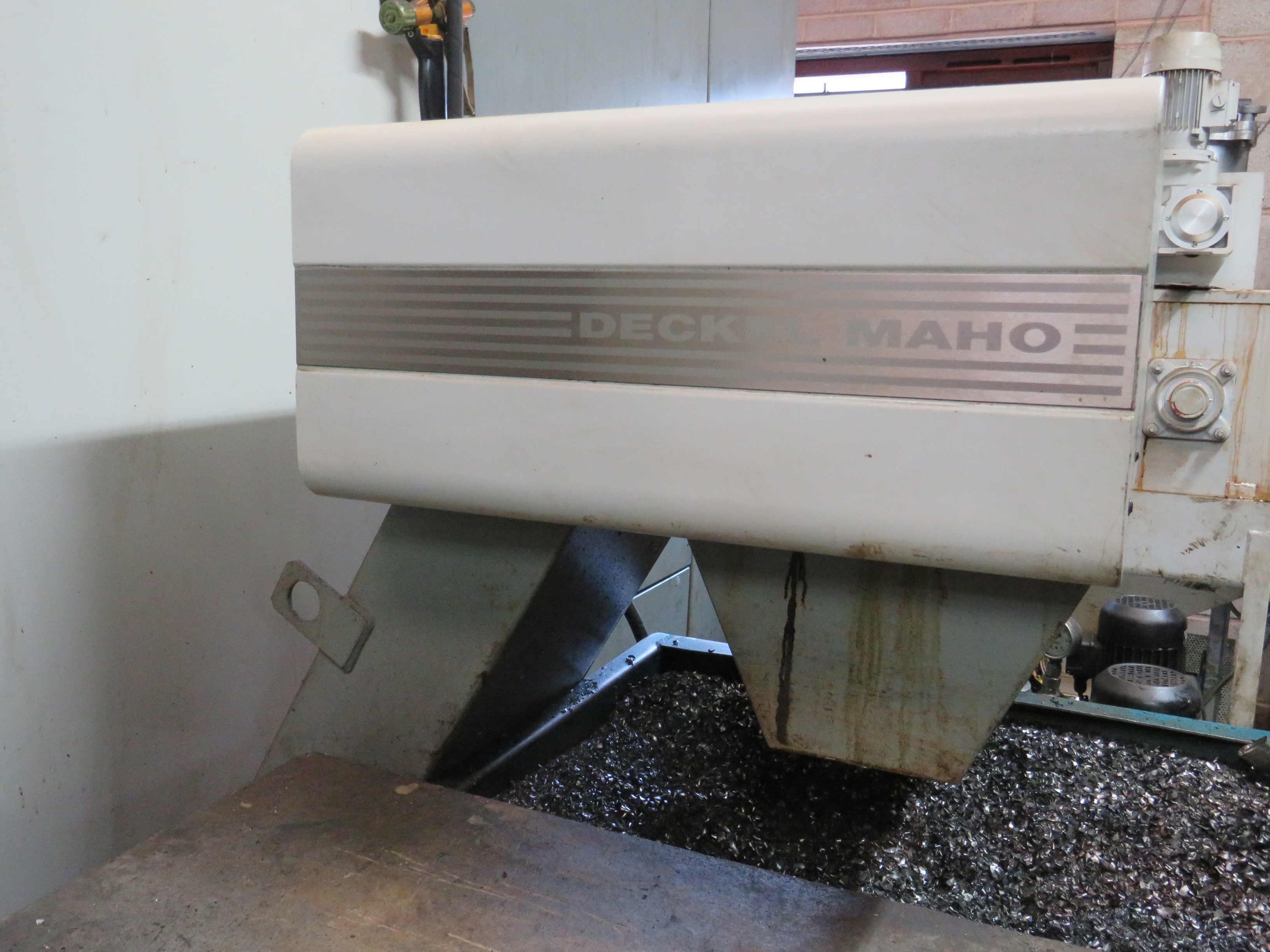 Deckel Maho DMU 80 5 Axis Vertical Machining Centre