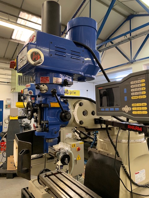 Gate PBM-2000 Turret Milling Machine