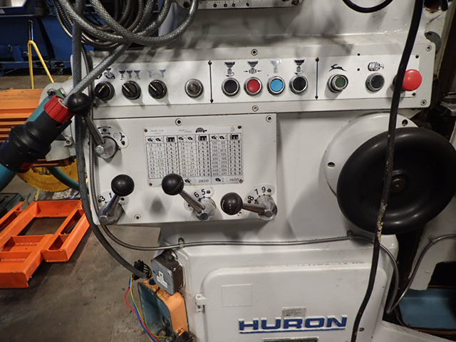Huron NU4 Universal Mill