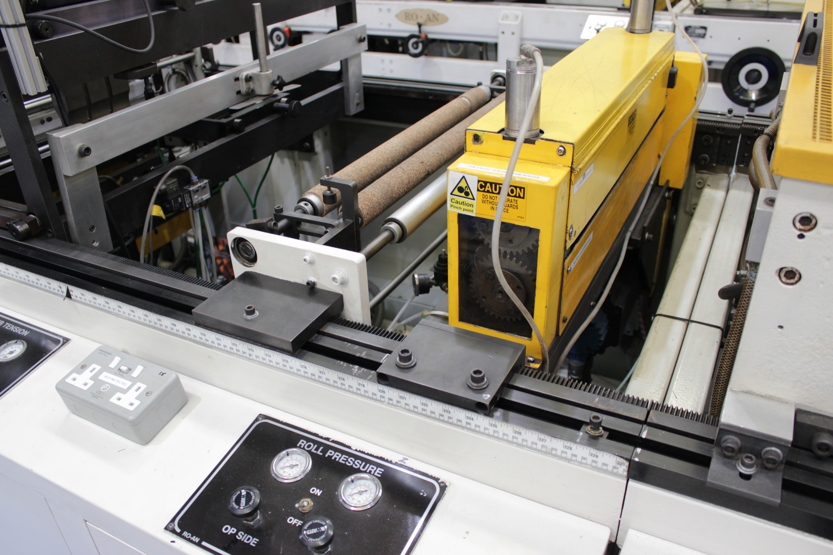 Cutting Table Lisec ESL