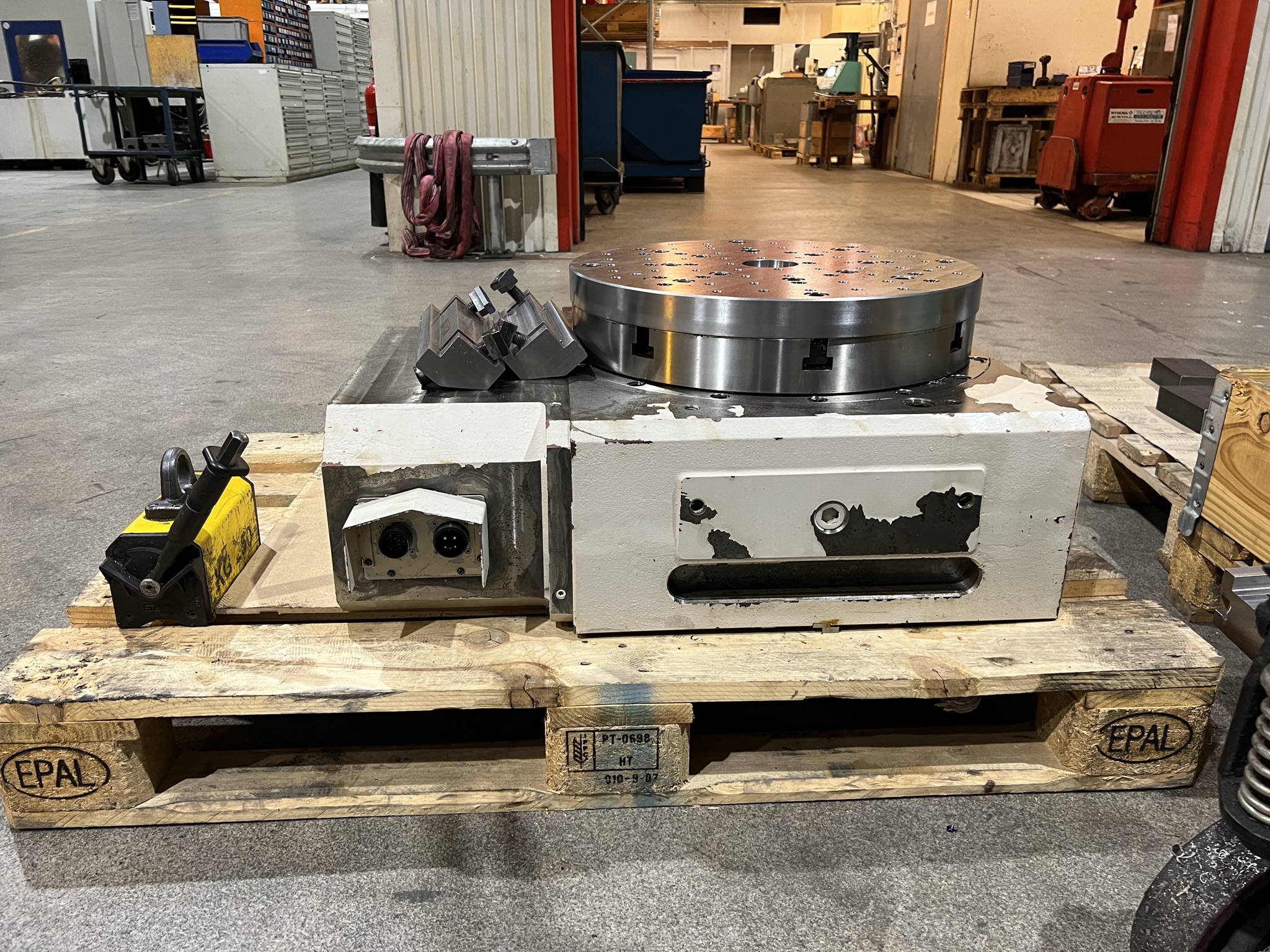 Mazak VTC-800/30SR Machining Centre with Mazatrol Matrix Control