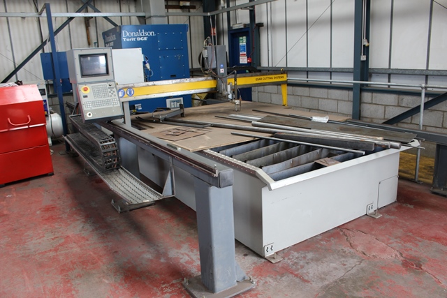 Esab Ultrarex Uxd P2000 Cnc Plasma Cutting Machine