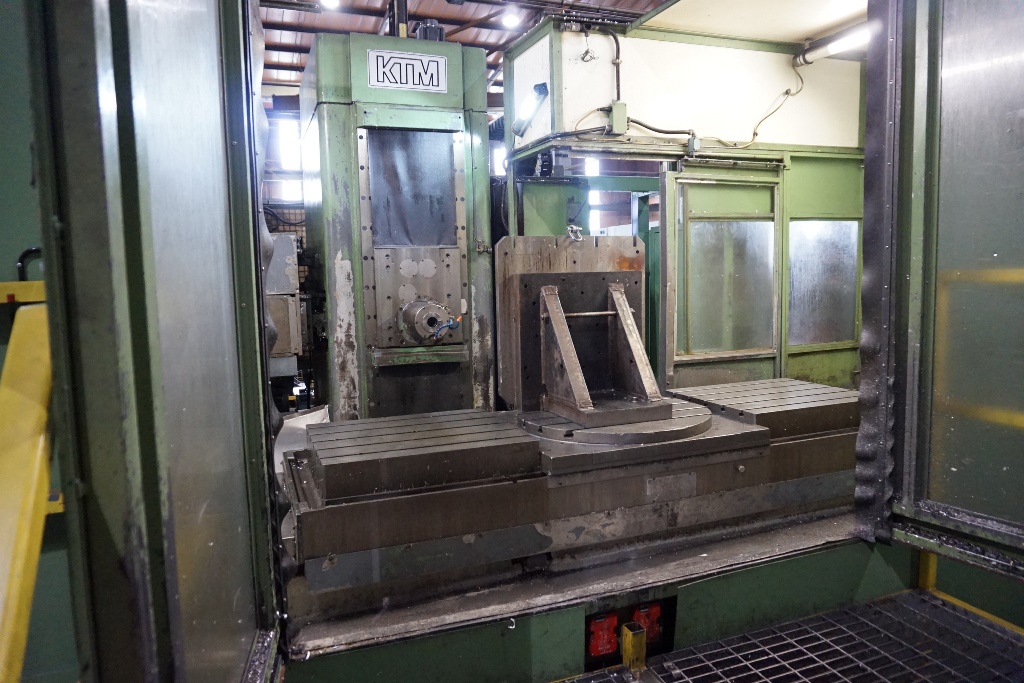 KTM Kearney Trecker Marwin Model FM300 Horizontal Machining Centre