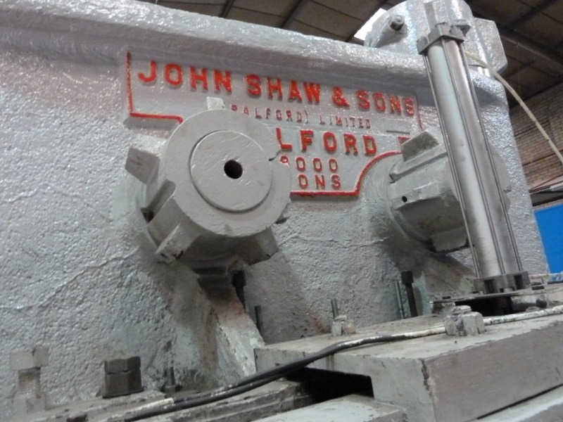 John Shaw & Sons 8000 Ton Capacity 6 Column Vertical Rubber Press