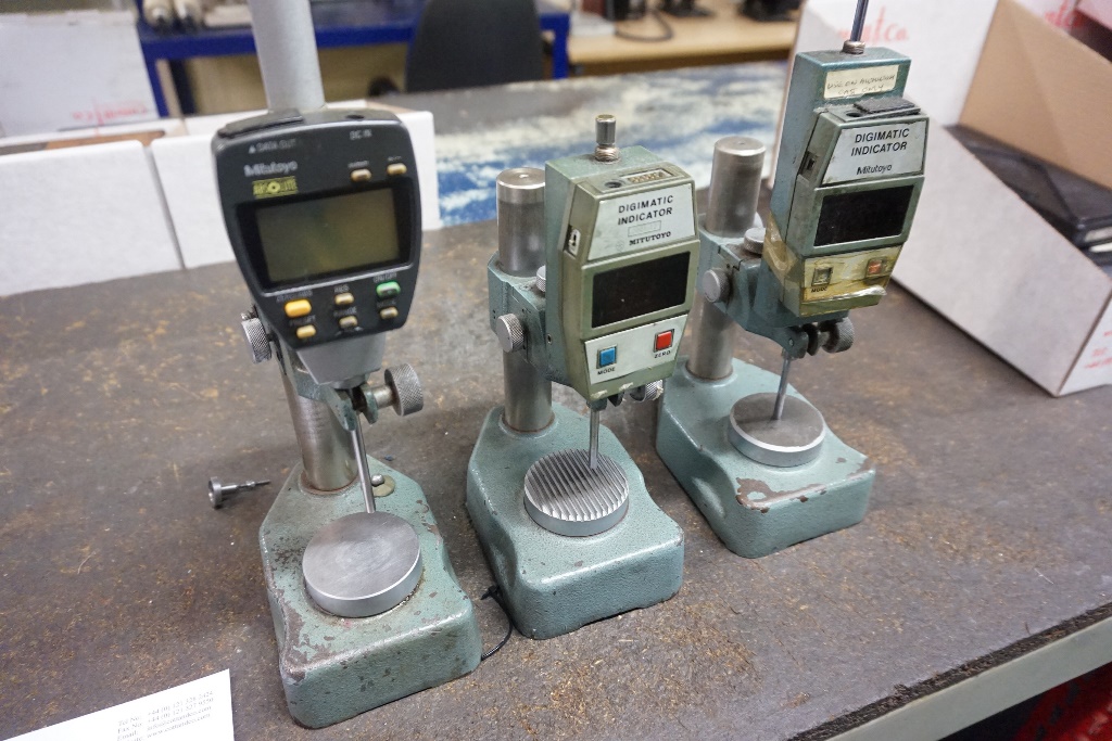 (2) Mitutoyo Digimatic Indicator ID-150ME and Stand