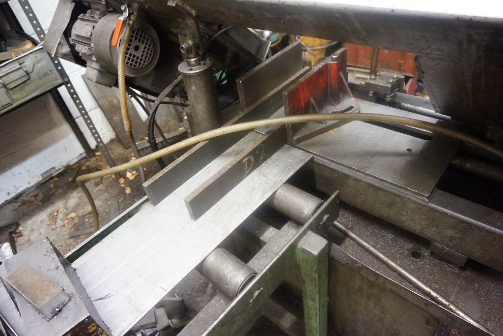 Utting UB254 Horizontal Bandsaw