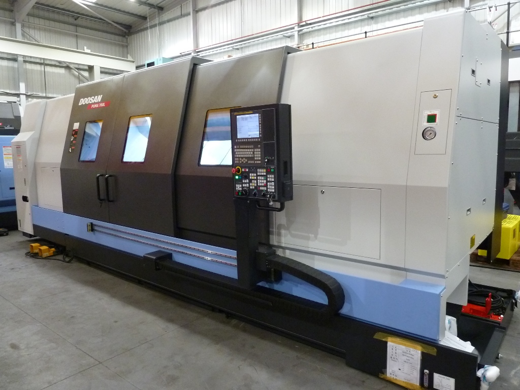 Doosan Puma 700L Heavy Duty CNC Turning Centre with Fanuc 32i Control