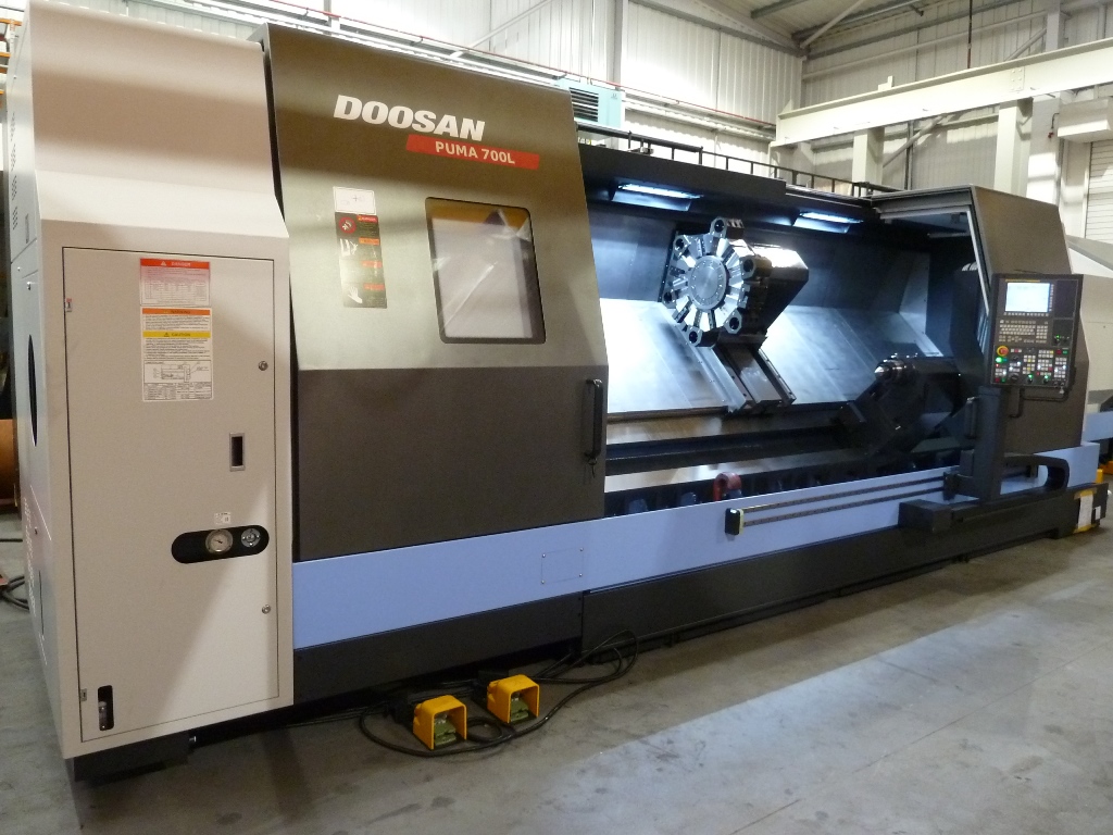 Doosan Puma 700L Heavy Duty CNC Turning Centre with Fanuc 32i Control