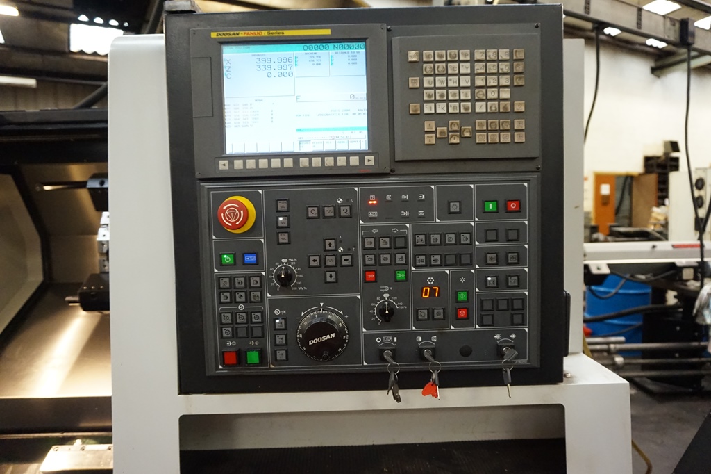 Doosan Lynx 300m CNC Lathe with Fanuc i Control